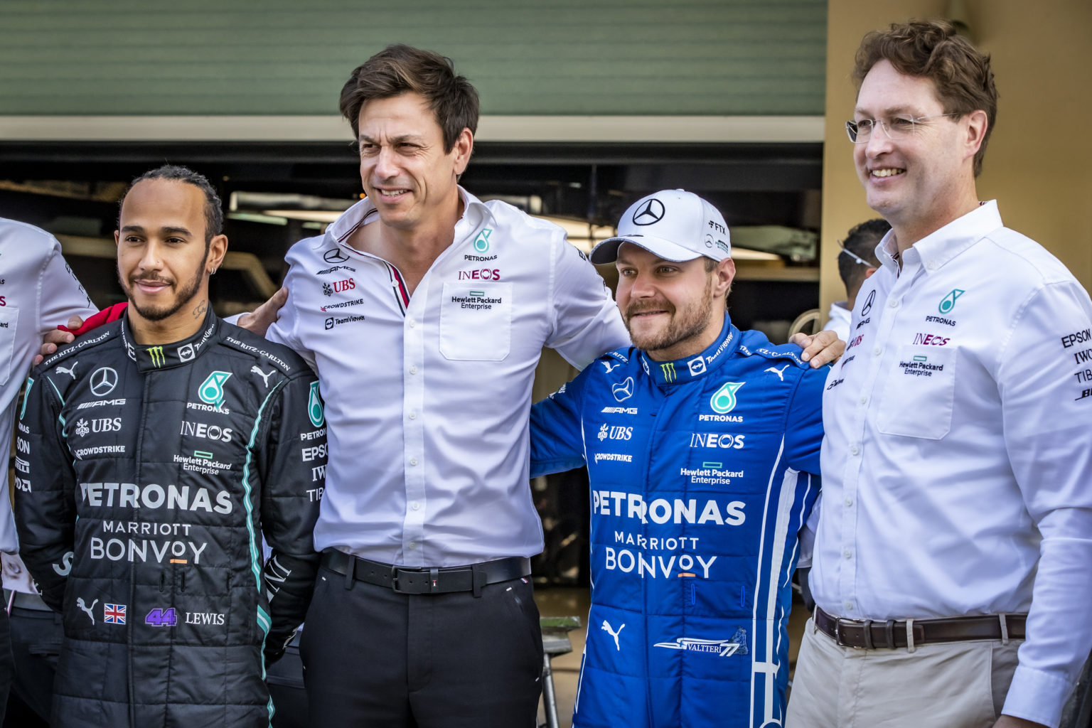 Lewis Hamilton given ‘wake-up call’ by F1 rival doing ‘a lot better’