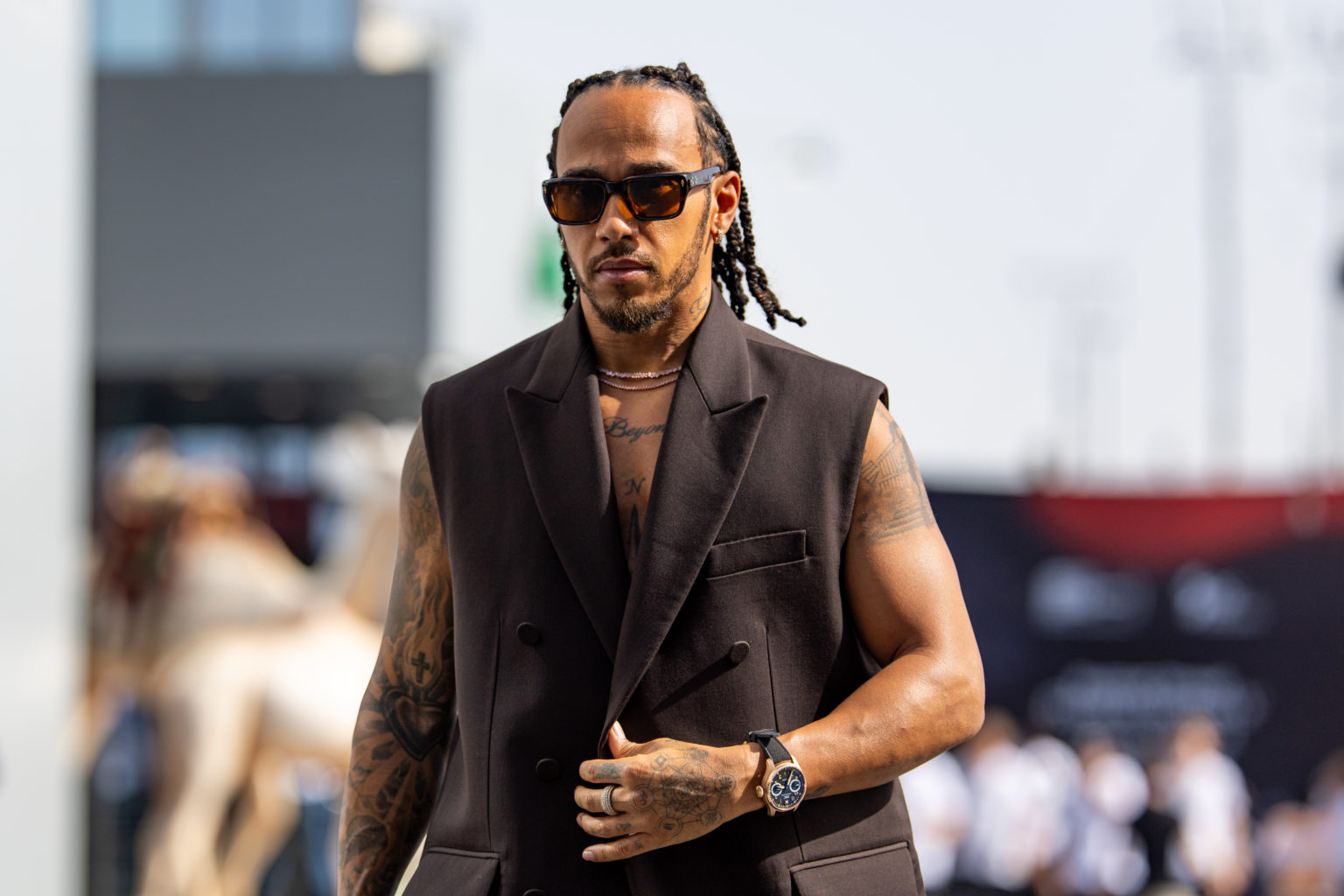 Lewis Hamilton given ‘wake-up call’ by F1 rival doing ‘a lot better’