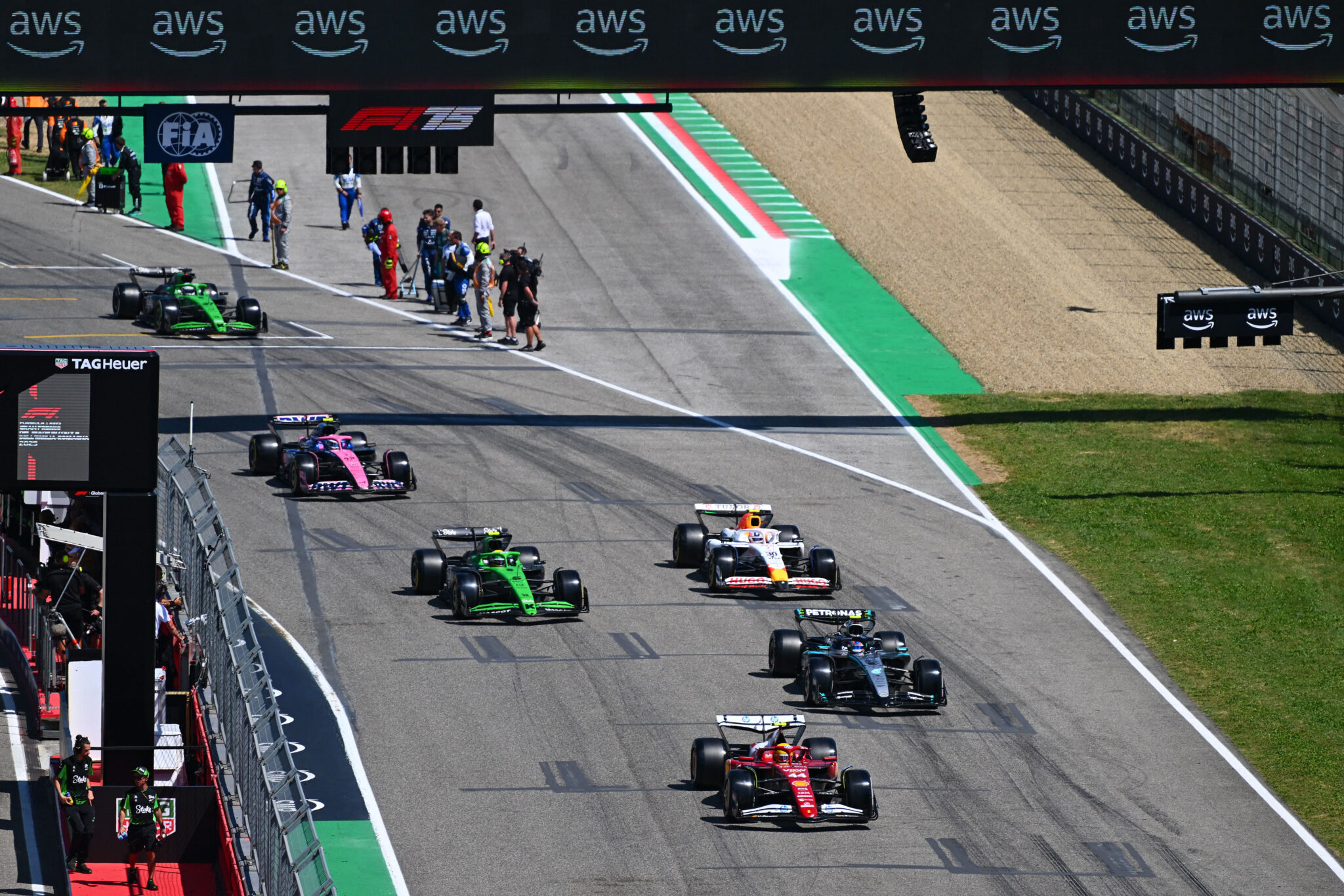 Forgotten F1 driver will ‘certainly’ lose his seat at the end of 2025 ...