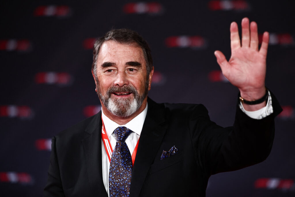 Nigel Mansell gives his five-word verdict on Lewis Hamilton’s move to ...