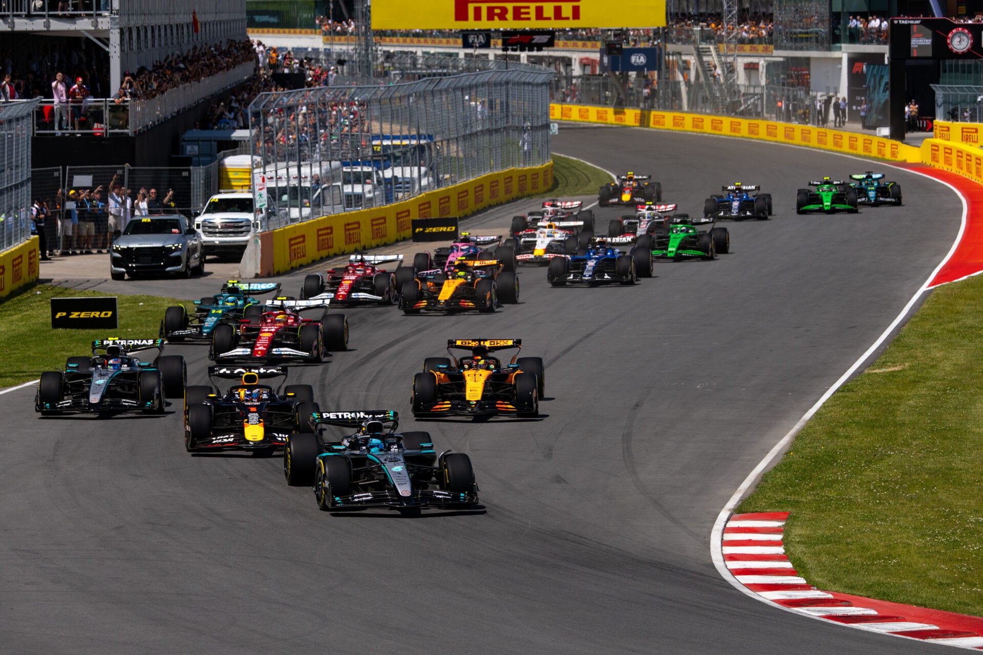 £19m-a-year F1 driver now looking to ‘jump elsewhere’ after scoring ...