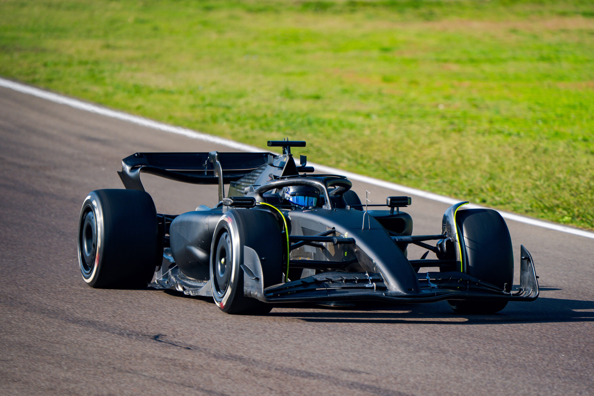 The F1 star who drove an all-black Ferrari in a 'secret' test nearly 30 ...