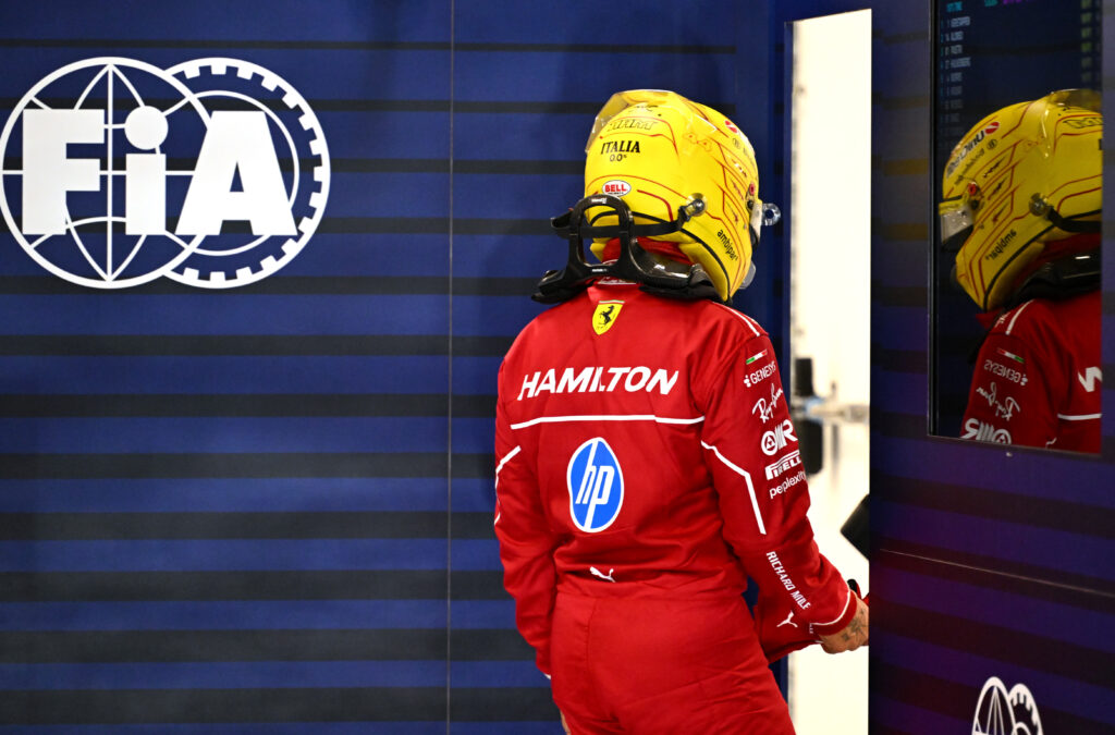 Lewis Hamilton’s former mechanic says his confidence is totally ‘gone ...